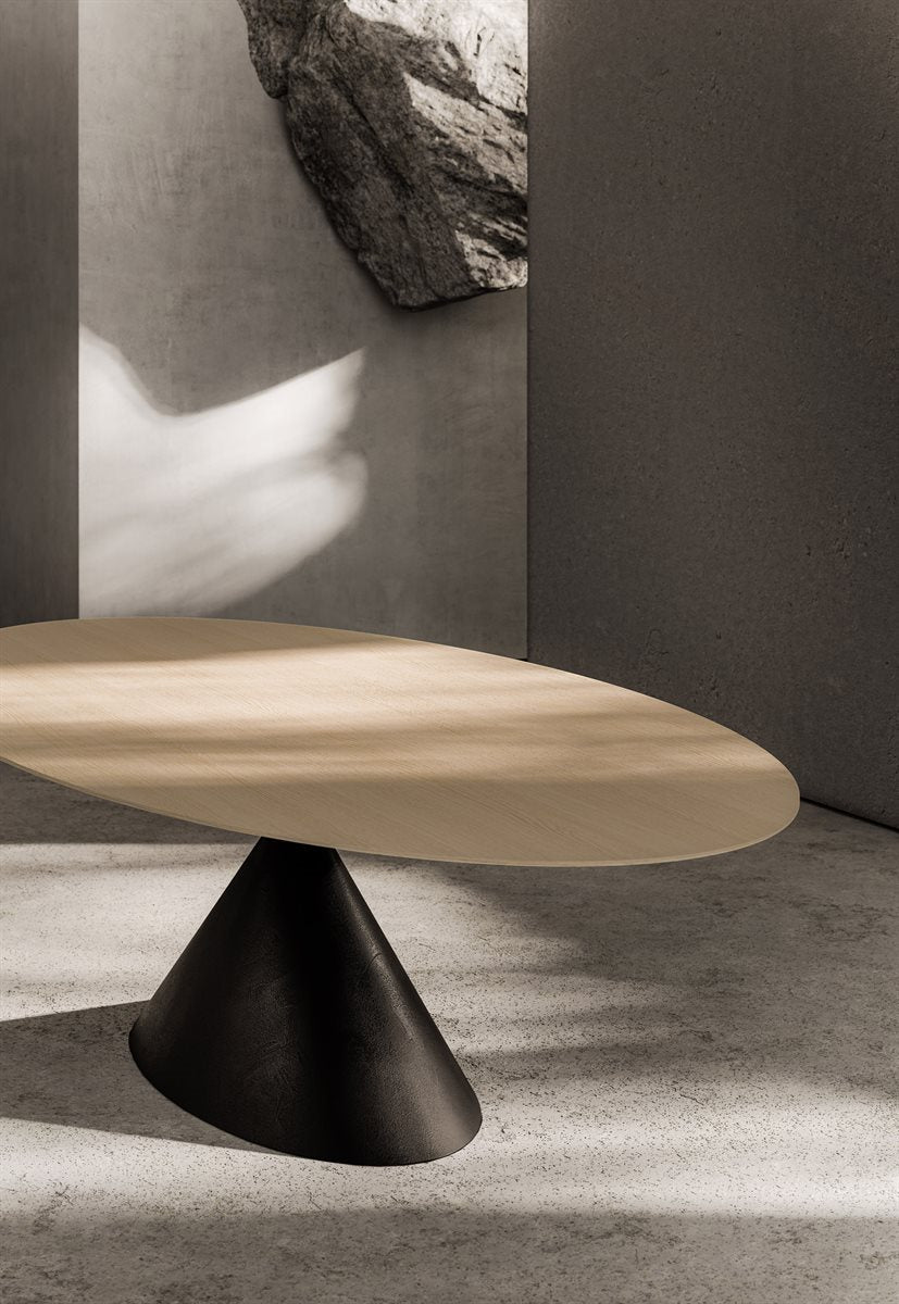 Maxi Clay Table