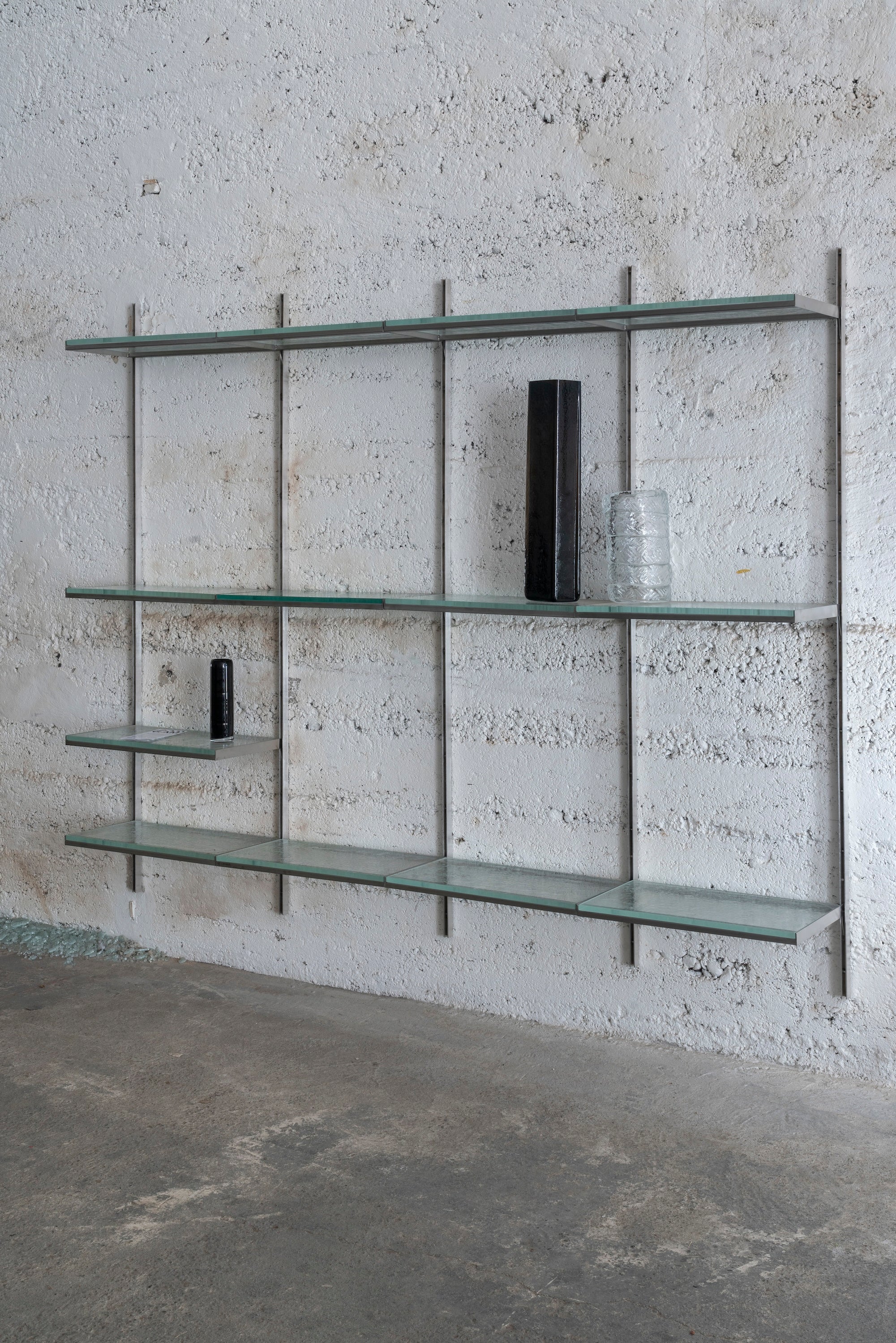 FLOAT SHELVING SYSTEM