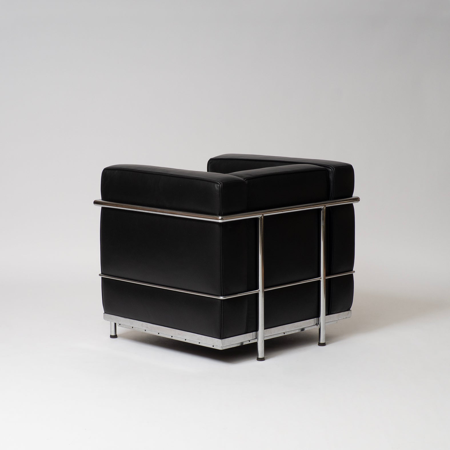Le Corbusier LC2 Armchair-Tekno