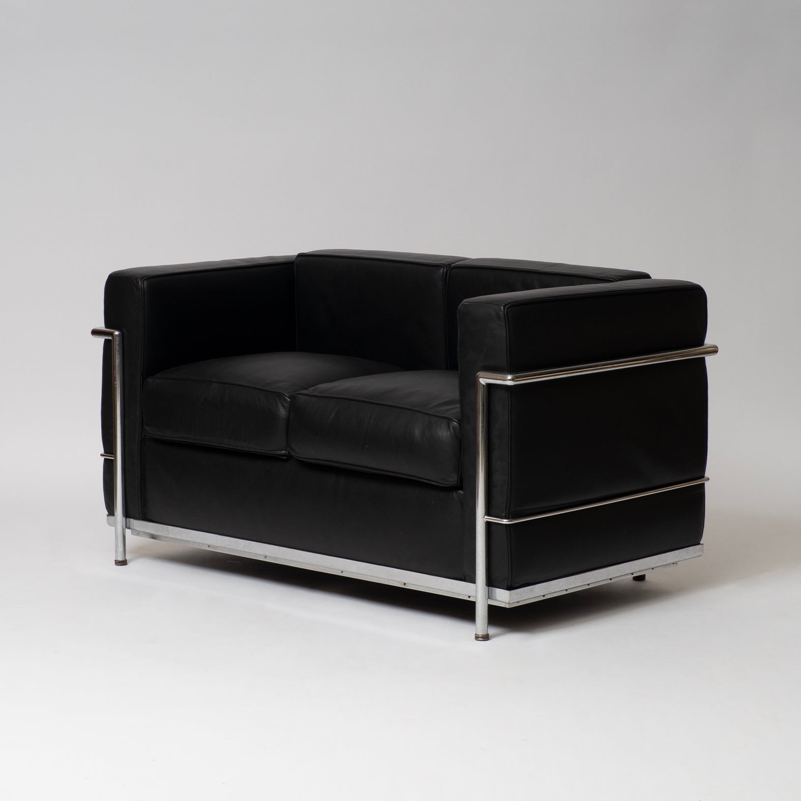 Le Corbusier LC2 Sofa Two Seater-Tekno