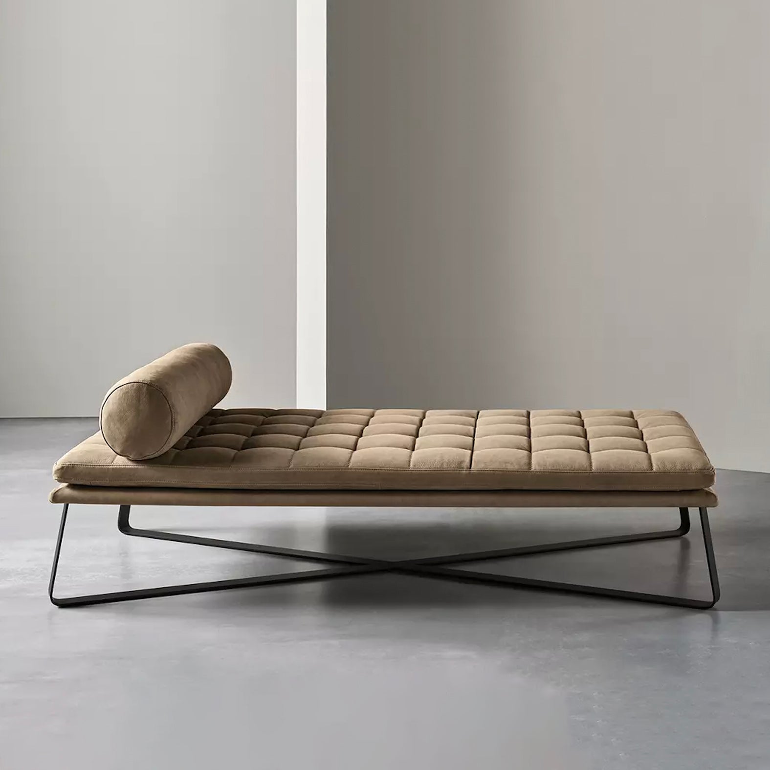 Lolyta Chaise Lounge-Meridiani