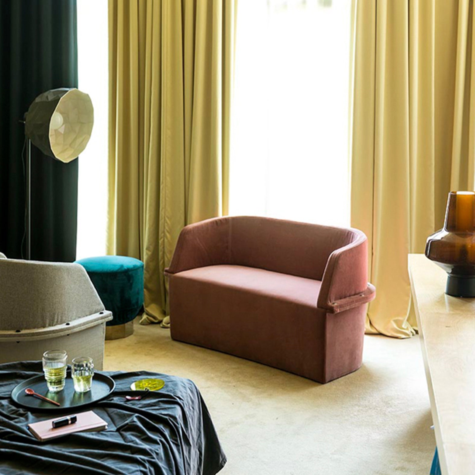 Assembly Settee-Moroso Diesel